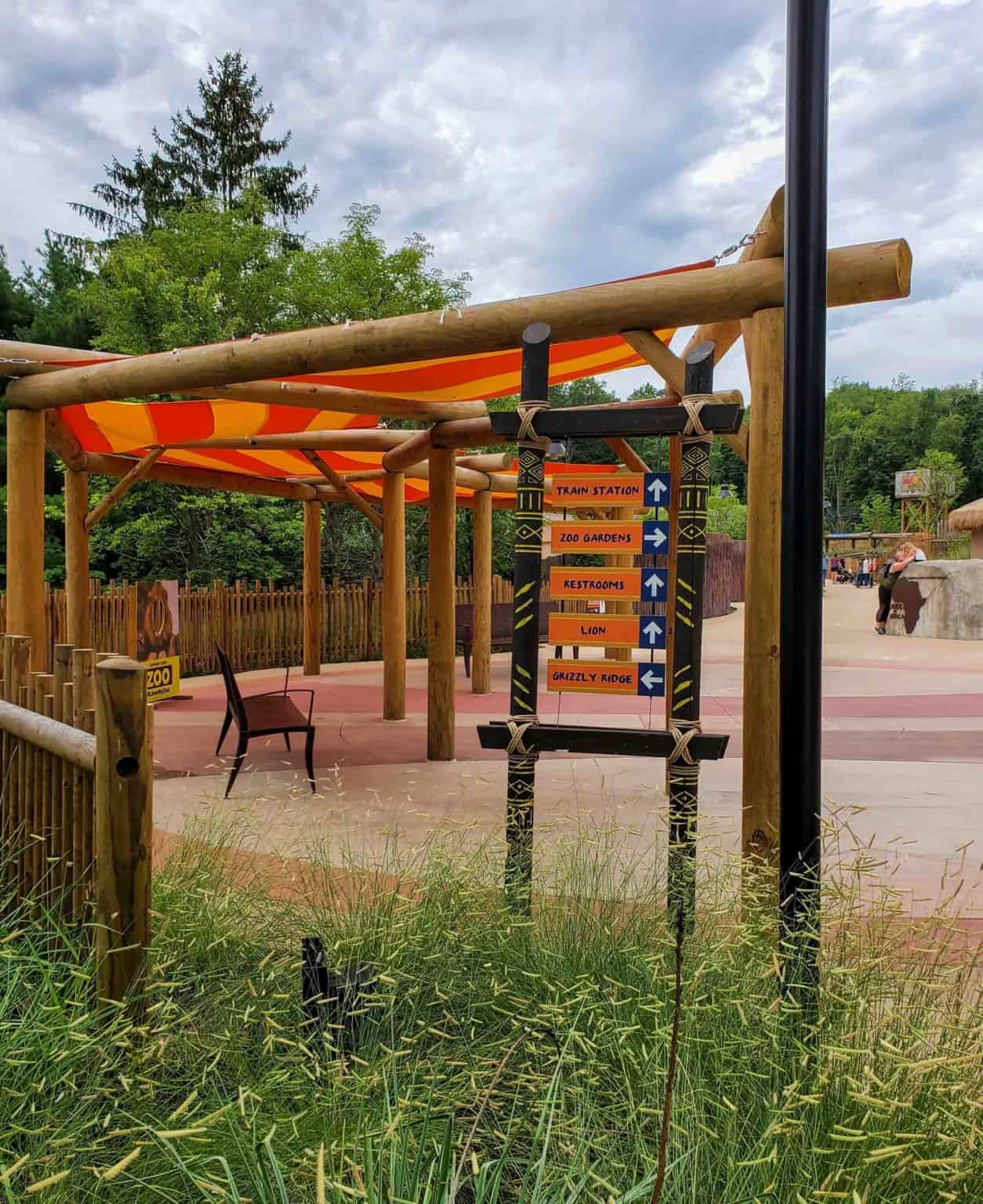 Akron Zoo Wayfinding Signage - Engraphix Architectural Signage, Inc.
